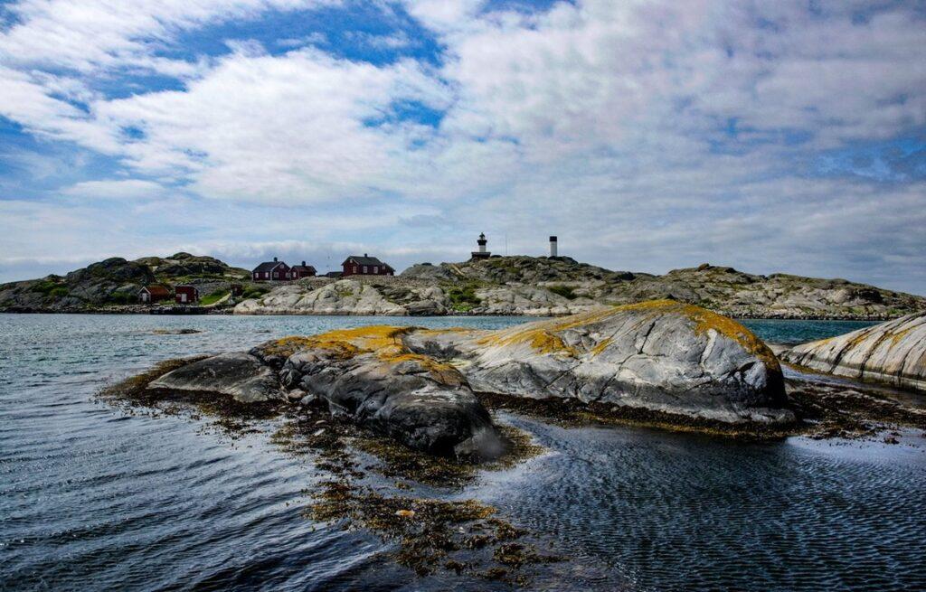 Balancing rural development and nature conservation: Lessons from ...